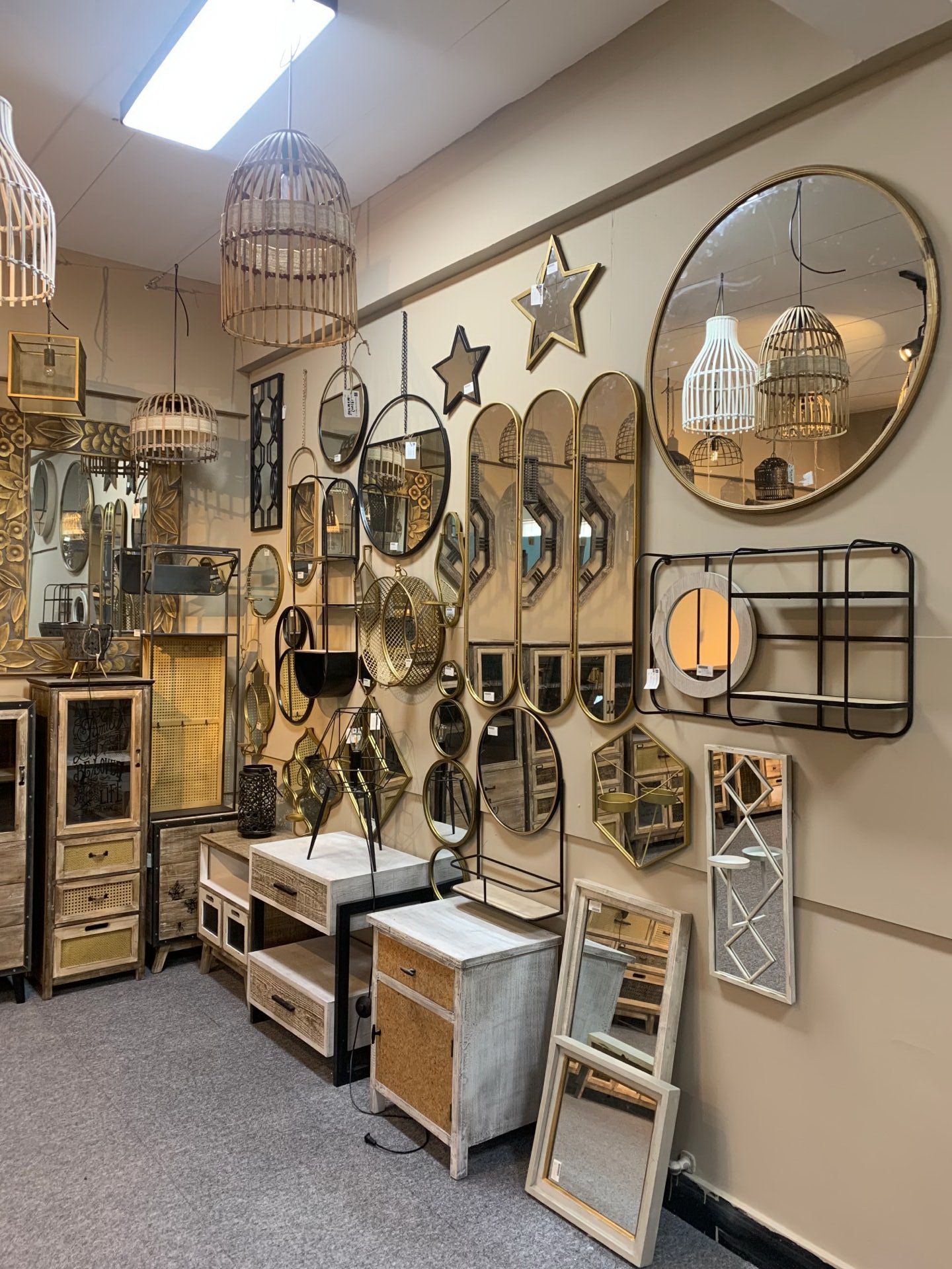 Custom Mirrors Saudi Arabia: Vanity Mirror Specs, Custom Sizes, and ...